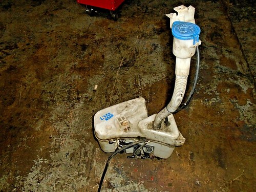 range rover vogue l322 windscreen washer reservoir bottle + pumps ...