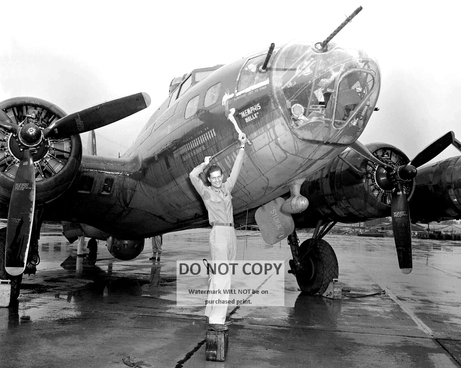 "MEMPHIS BELLE" PILOT ROBERT MORGAN AT LEWIS FIELD IN 1943 - 8X10 PHOTO ...