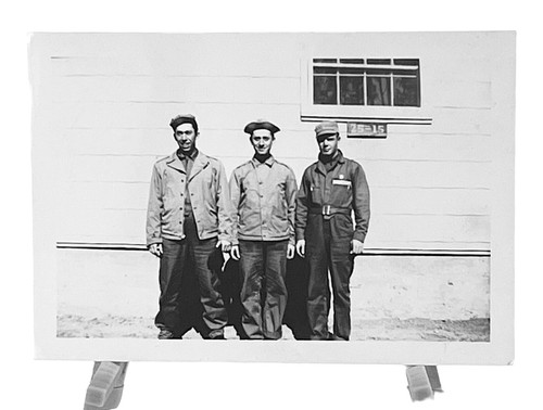 WW2 Era Photo U.S. GIs In Front Of Building 25=15 | eBay