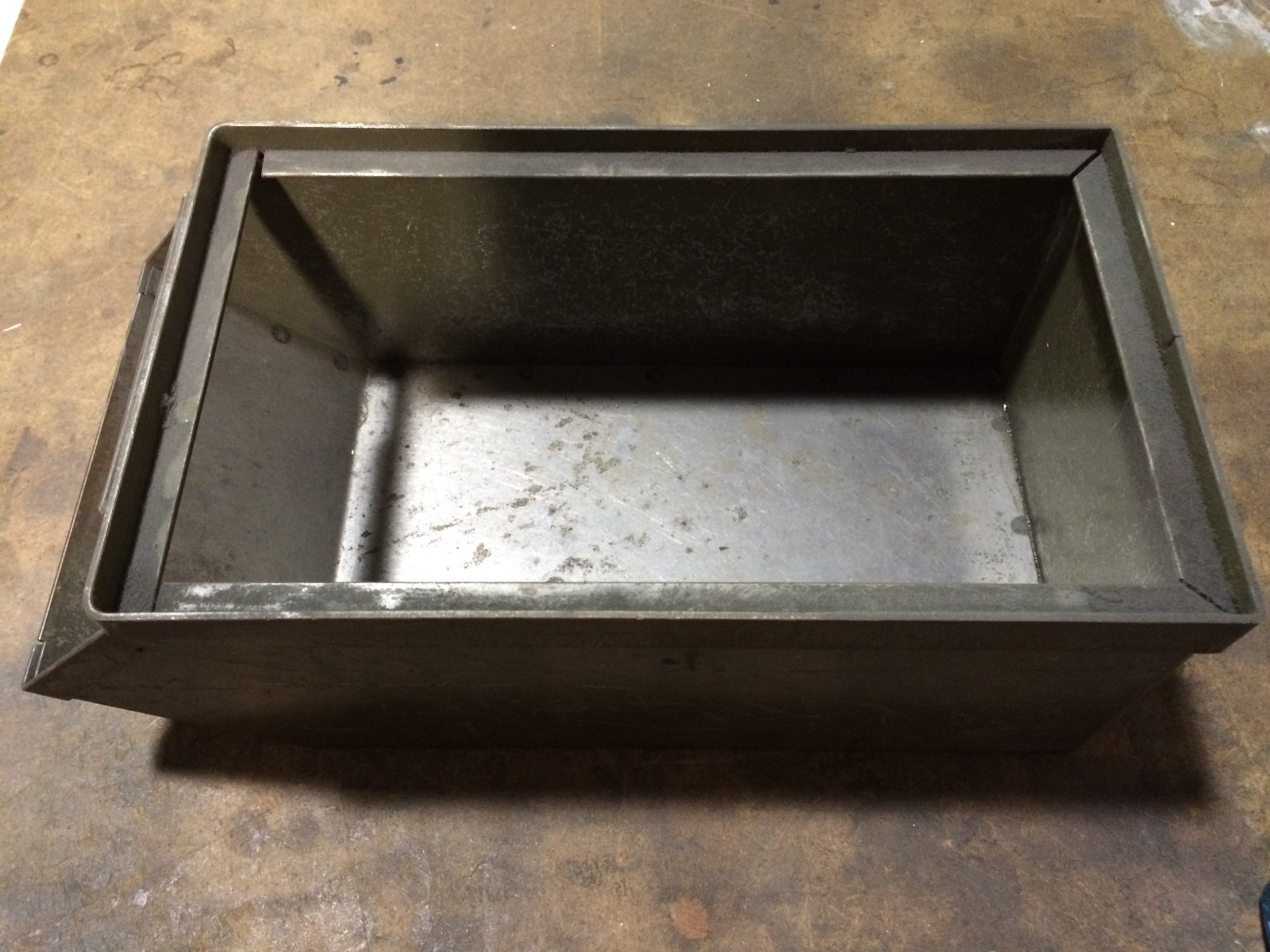 STACKABLE METAL PARTS BINS 13' X 8" X 6" FACTORY INDUSTRIAL STACKING ...