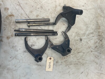 International IH 1586 Tractor Transmission Shift Forks & Rails 120250C1 ...