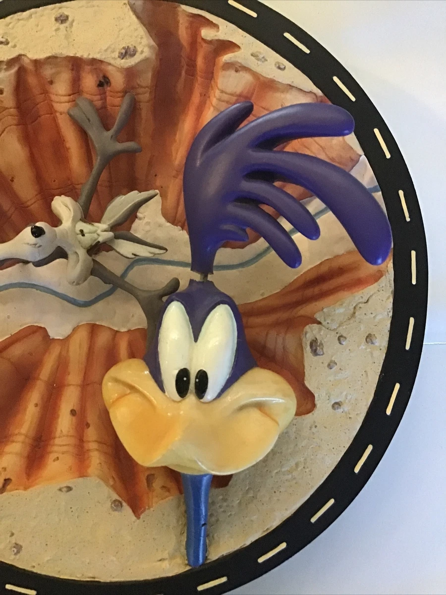 Roadrunner And Wile E Coyote Falling