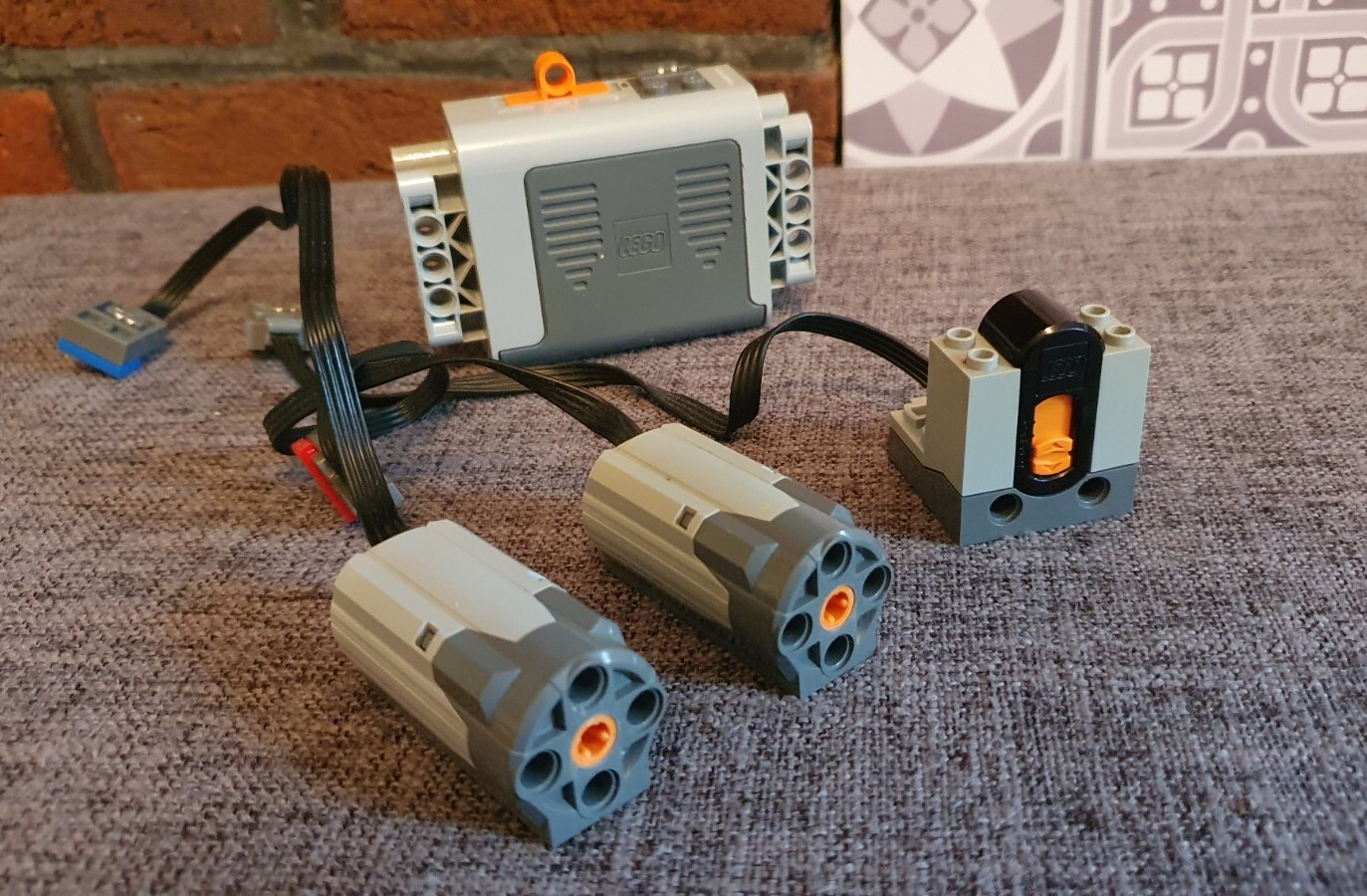 LEGO - Power Functions IR Receiver, Battery Pack and Motors Bundle | eBay