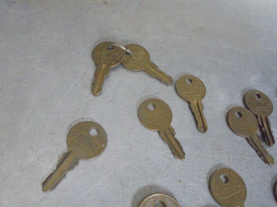 Vintage Lot of 13 Illinois Double Bit Keys Coin-OP | eBay