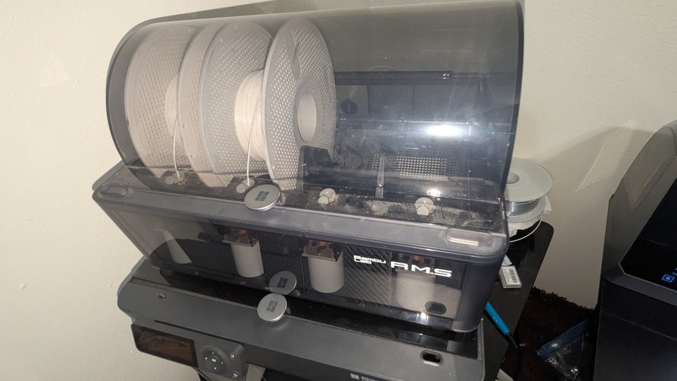 Bambu Lab 3D Printer AMS (Some Wire issues - last picture shows error ...