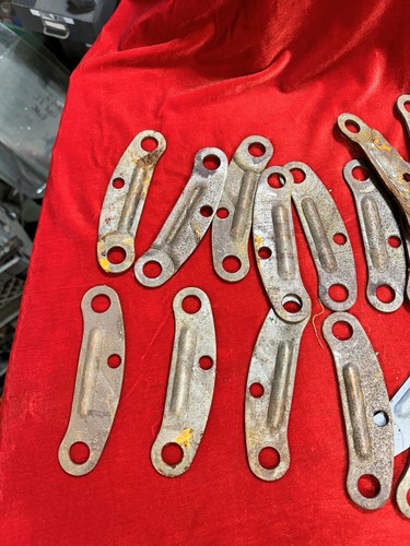 LOT 40 1937-1950 Chevrolet Car & 1/2 Ton Truck Huck Brake Shoe Brackets ...