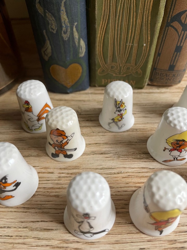 Looney Toons Warner Brothers Character Thimbles Set of 9 | eBay UK