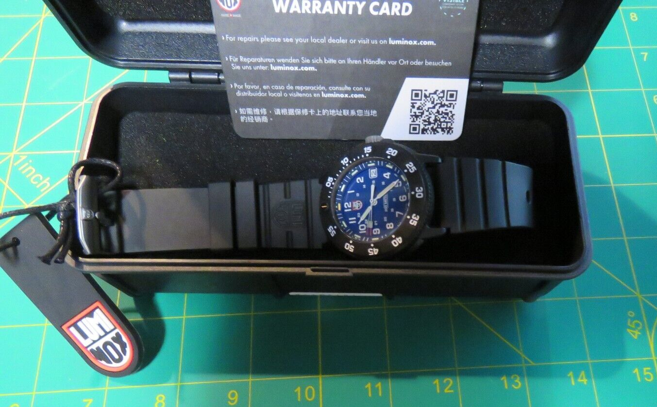 Luminox Navy SEAL 43 mm Black Carbon Fiber Case, Black Rubber Strap ...