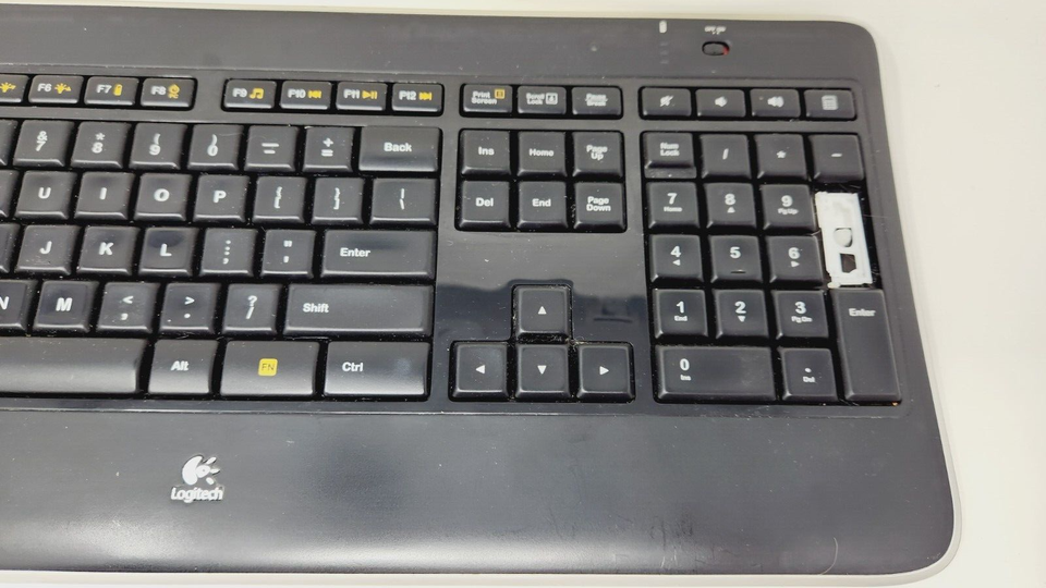 Logitech K800 Rechargeable Wireless Illuminated Keyboard w/Dongle (READ ...