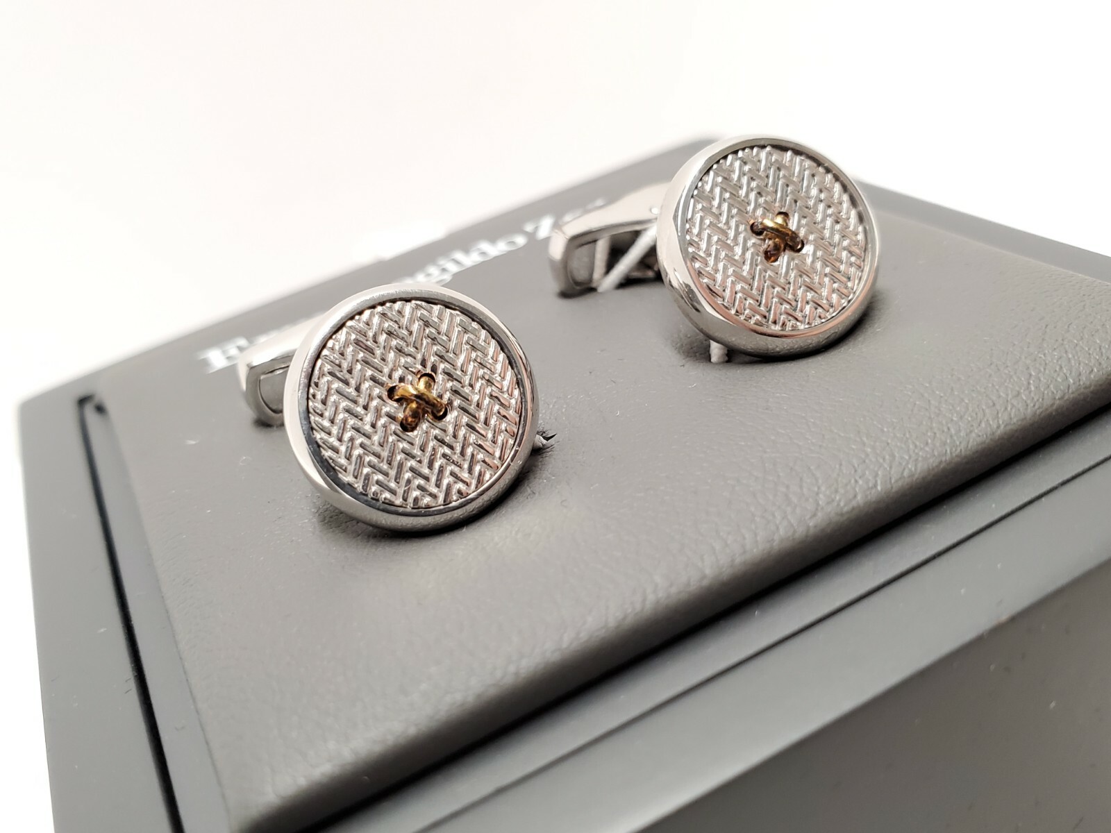 Ermenegildo Zegna Herringbone Button Cufflink Silver w/ box | eBay