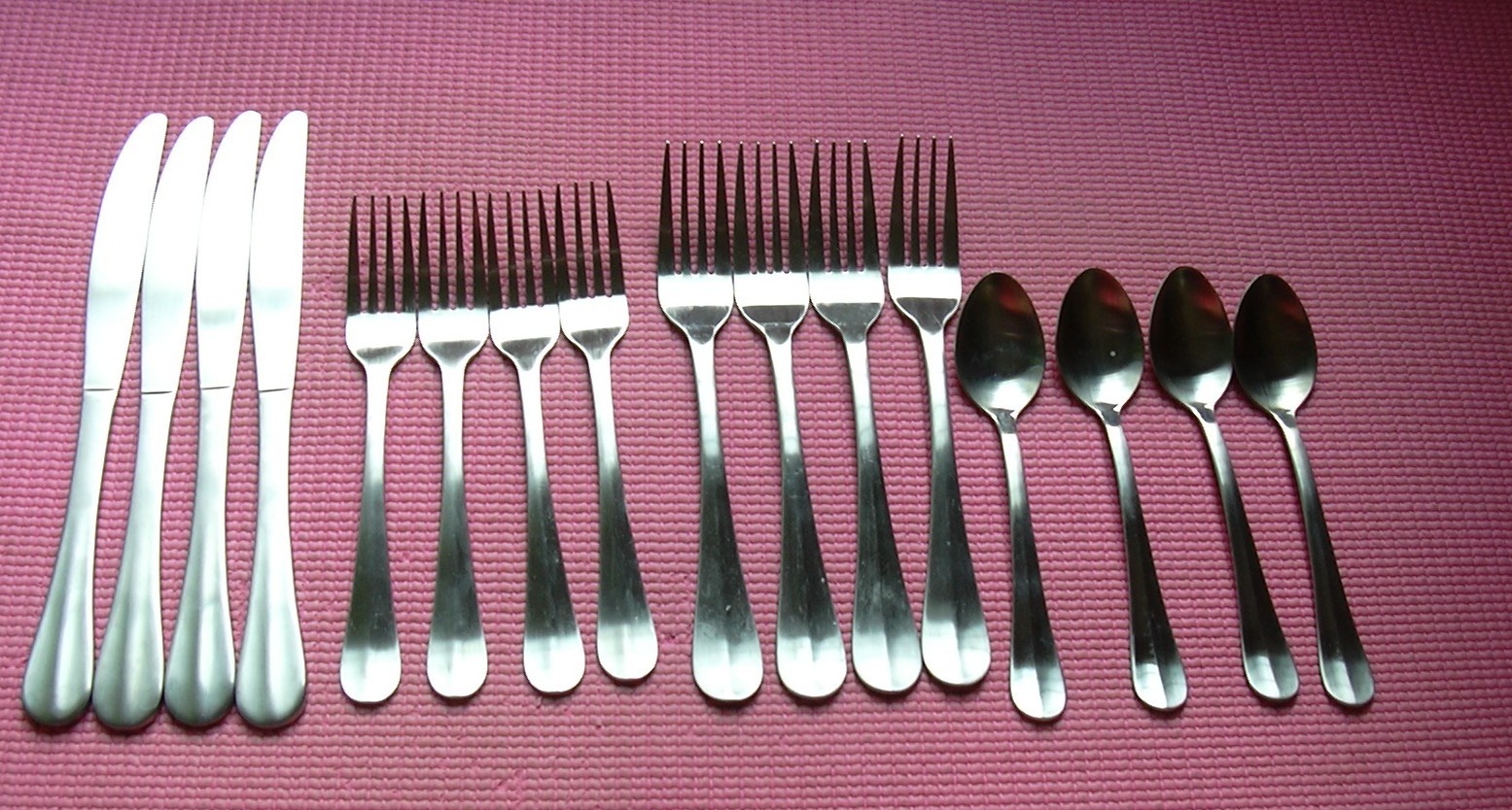 Round Tip Satin Plain Ridge Handle 16pc Stainless Steel Flatware LOT 4 ...