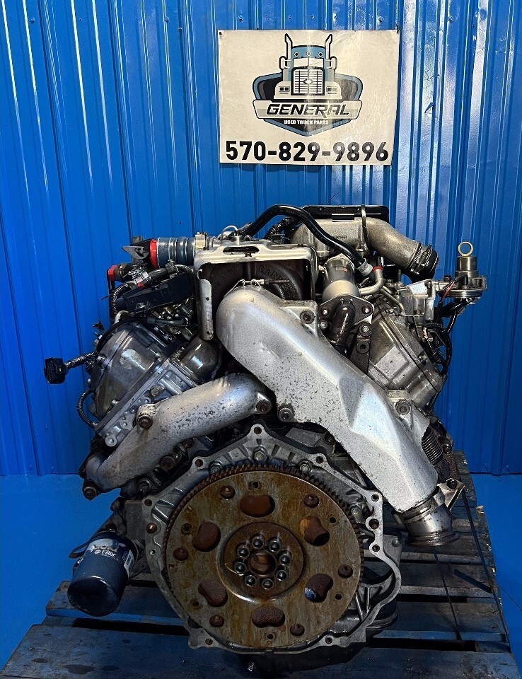 2004 05 LLY Duramax 6.6L Complete Engine Assembly Chevrolet GMC ...