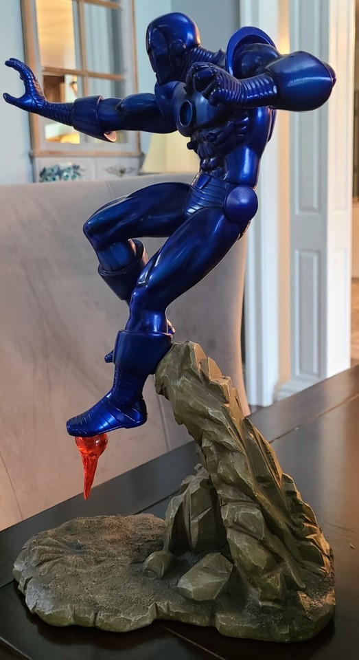 Hard Hero Invincible Iron Man 2006 Limited Edition Statue. | eBay