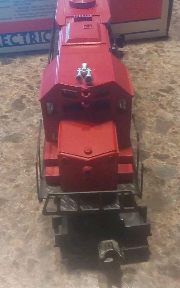 O Gauge Lionel Soo Line GP-8-2 Diesel Engine #4000 (Red) | eBay