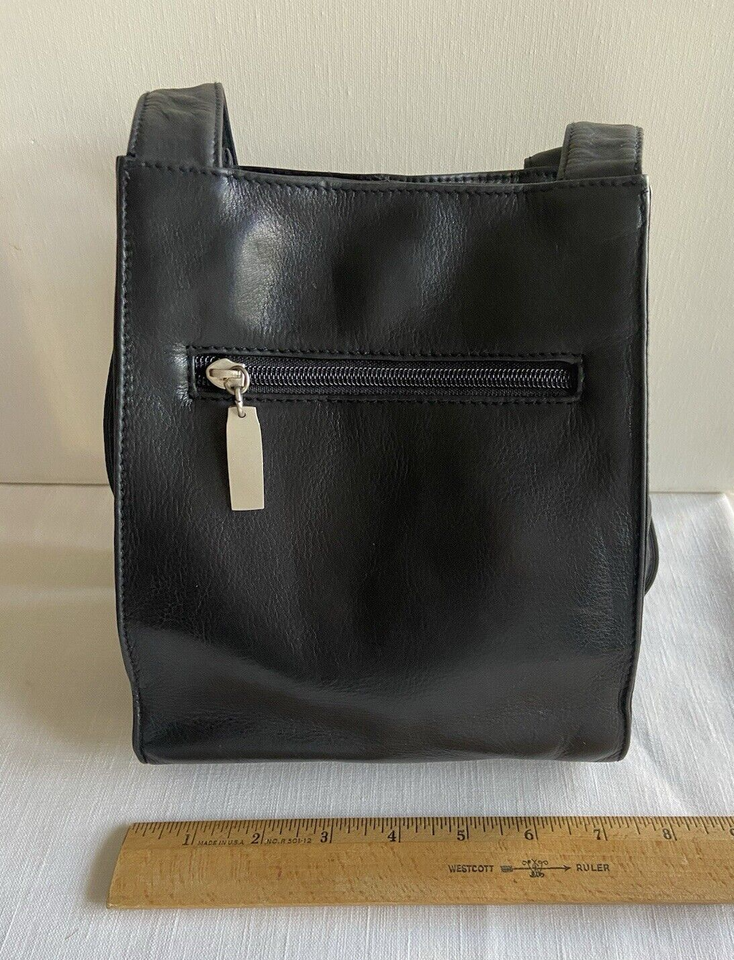 Hobo Int'l Black Leather Purse Shoulder Hand Bag Lined Soft Pebble ...