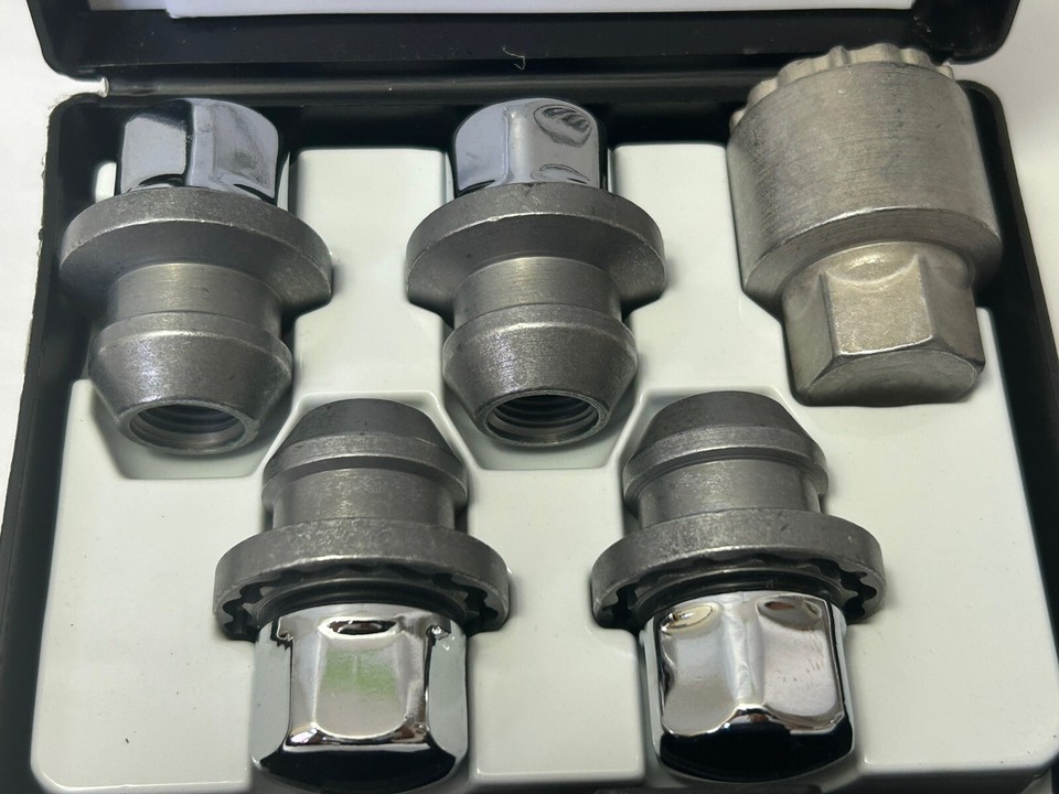 New Genuine GM Wheel Lock Kit - Chrome 85548789 | eBay
