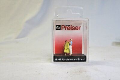 PREISER HO SCALE CHANGING CLOTHES ON BEACH | 28162 | eBay