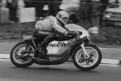 Yamsel 350cc racer Joey Dunlop 1977 motorcycle racing photograph photo ...