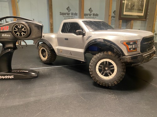 TRAXXAS Slash Ford Raptor F-150 2x2 With Controller | eBay