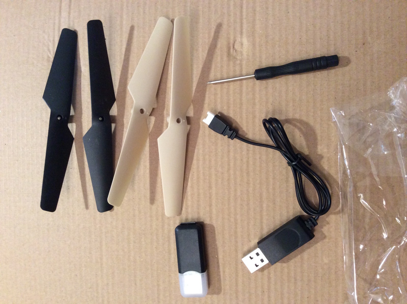 World Tech STRIKER Spy Drone Picture/Video Camera. 2.4GHz 4.CH RC ...