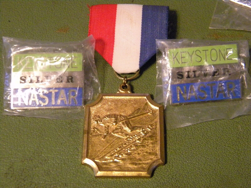 3 VTG. KEYSTONE . Nastar Ski Skiing Races Lapel Pins 2 SILVER & GOLD ...