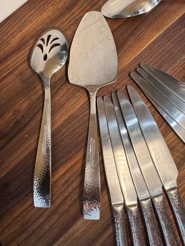 Hampton Tomodachi 18/10 Hammered Stainless Steel Silverware Lot 24 Pc ...