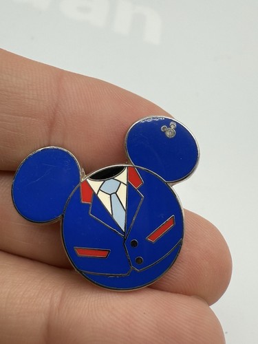 Disney 2013 Hidden Mickey Pin-WDW-Epcot Cast Costumes, Soarin - Pin 3 ...