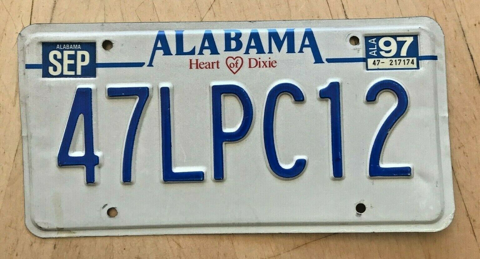 1997 ALABAMA PASSENGER AUTO LICENSE PLATE " 47 LPC 12 " AL 97 HEART OF ...