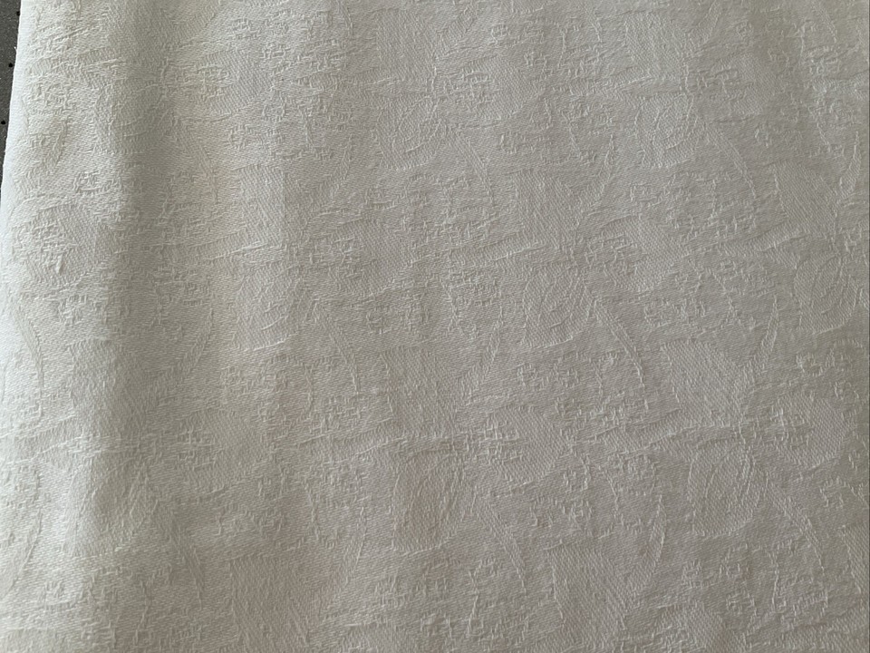 WHITE DAMASK TABLECLOTHS X 2. 80 X 52. 68 X 52. INCHES | eBay UK