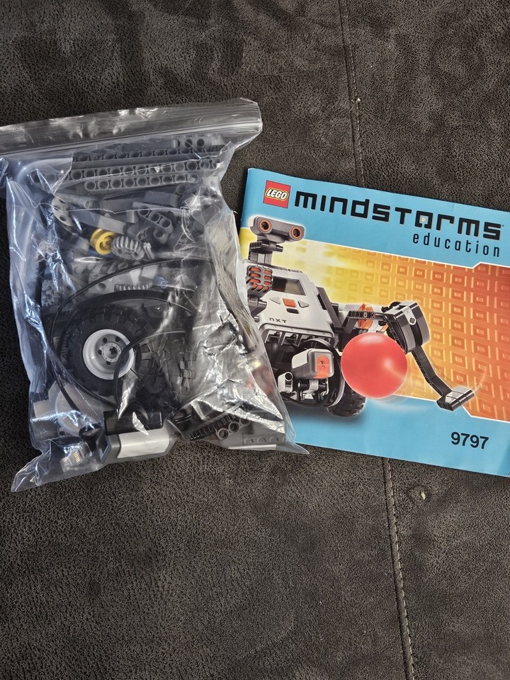 LEGO NXT Education Mindstorms Education Base Set 9797 Robotics Kit NOT ...