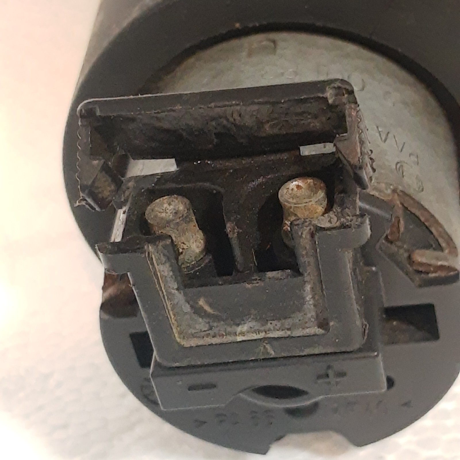 04-08 Chrysler Crossfire 3.2L engine Auxiliary Water Pump A 001 835 13 ...