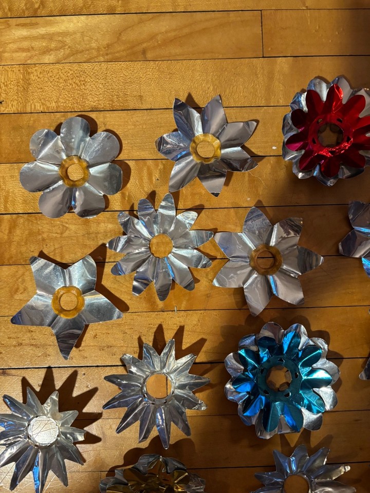 27 Vintage Christmas Tree Light Bulb Reflectors Aluminum Foil Stars ...