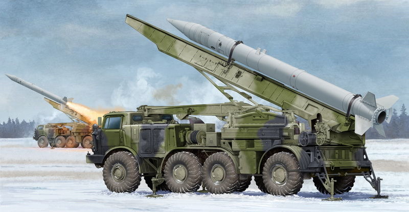 Trumpeter 01025 - 1:35 Russian 9P113 TEL w/9M21 Rocket of 9K52 Luna-M ...