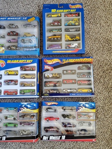 Hot Wheels 10 Gift Pack Exclusive Pontiac Bonneville, Ferrari, VW Lot ...