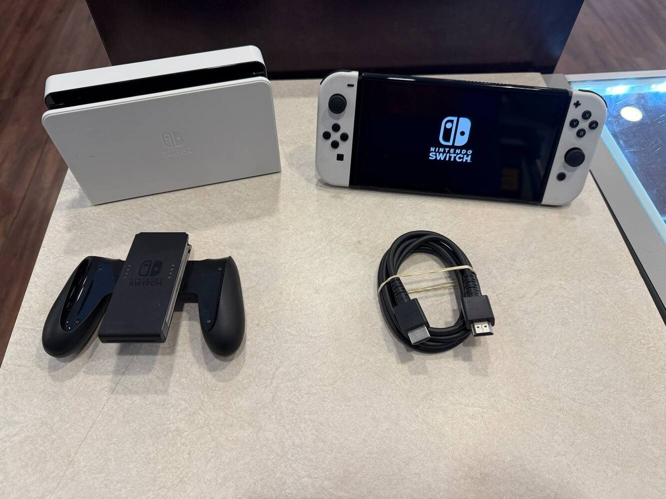 Nintendo Switch OLED Model HEG-001 Handheld Console White SPB-TS 349585 ...