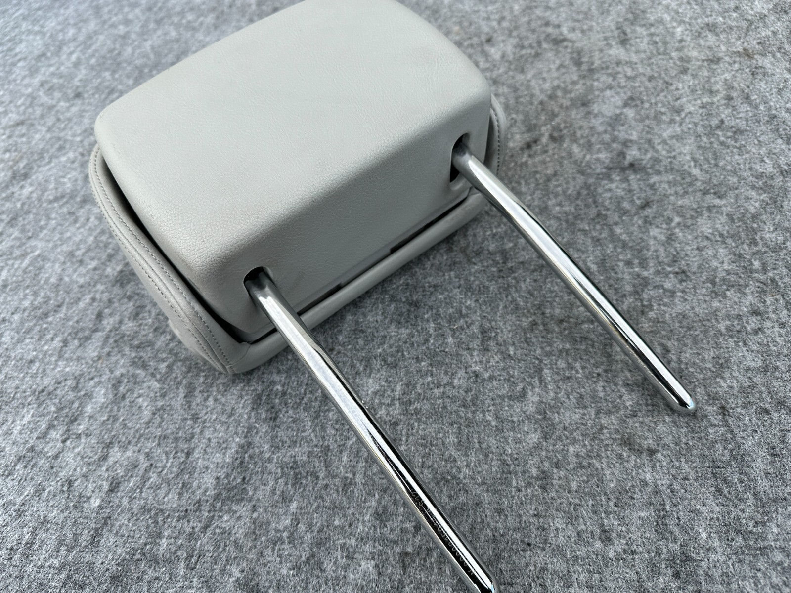 FRONT SEAT HEADREST HEAD REST ASSEMBLY GREY COLOR OEM 12-18 AUDI A6 A7 ...