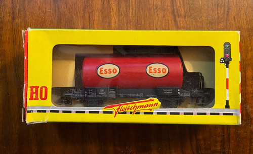 VINTAGE 1960s FLEISCHMANN GERMANY HO 1475 ESSO TANK CAR IN ORIGINAL BOX ...