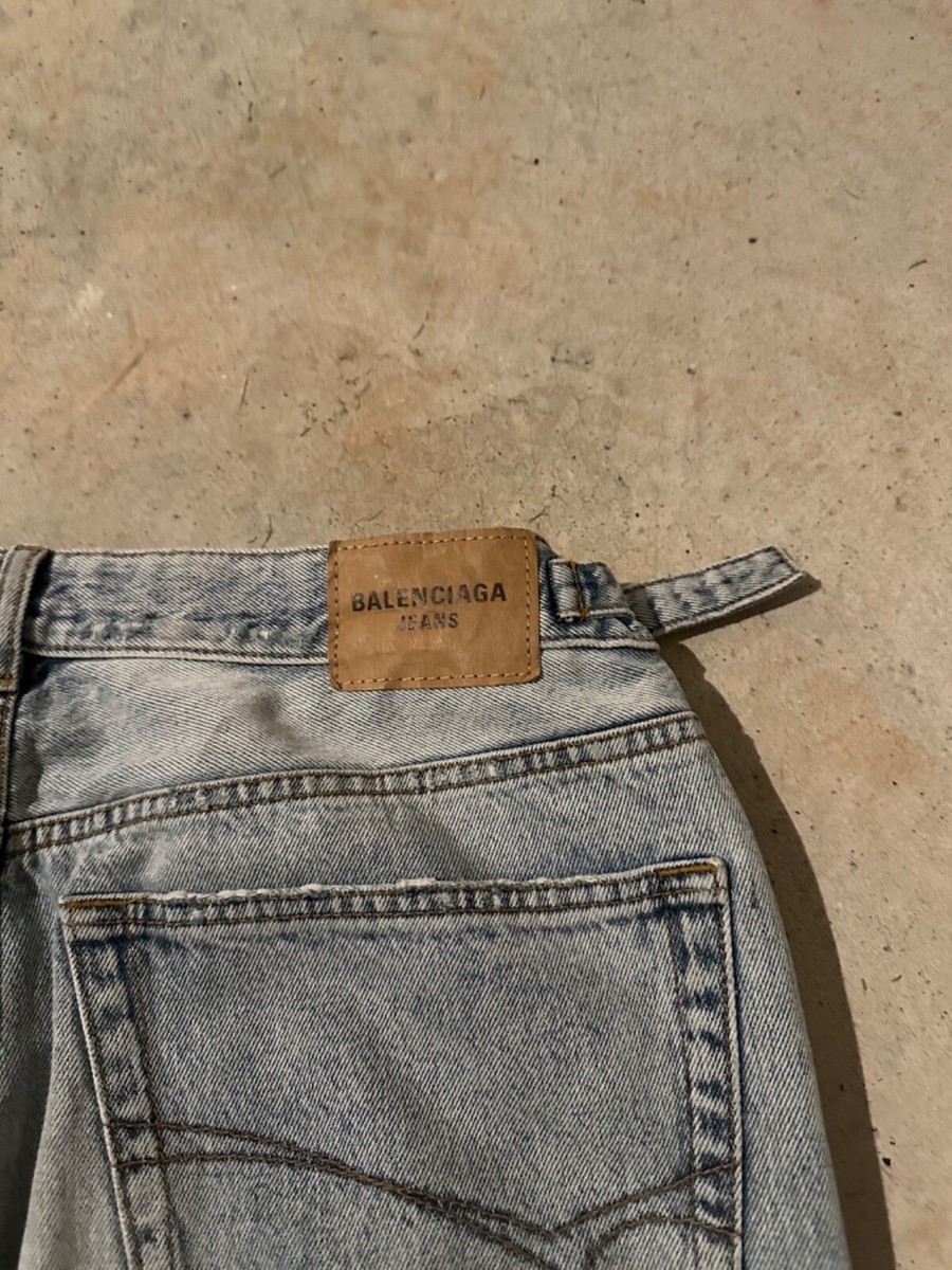 Balenciaga Japanese Baggy Skater Jeans NWT JP57 2021 02622 Balenciaga Japanese Baggy Skater Jeans NWT JP57 2021 02622