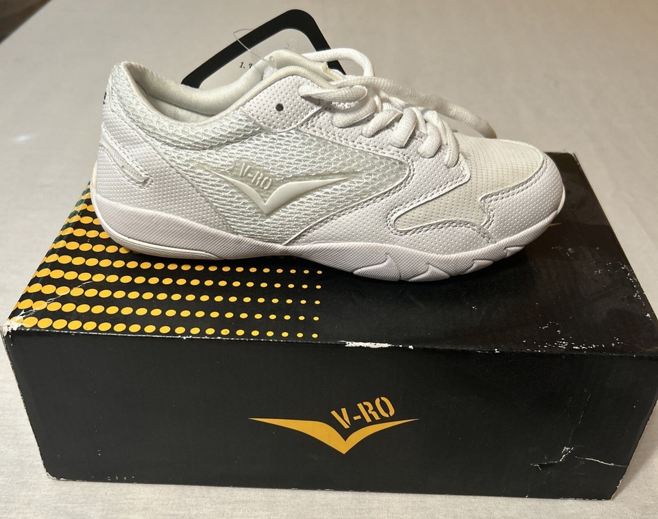 No Limit V-RO Low Top Girls White Cheer Shoe Size 5 USA “FACTORY DEFECT ...