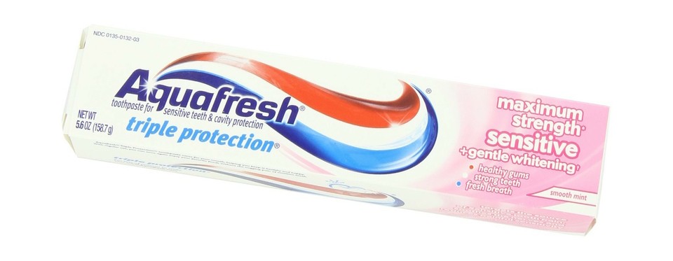 Aquafresh Sensitive Toothpaste Smooth Mint Teeth Extra Protection 5.6 ...