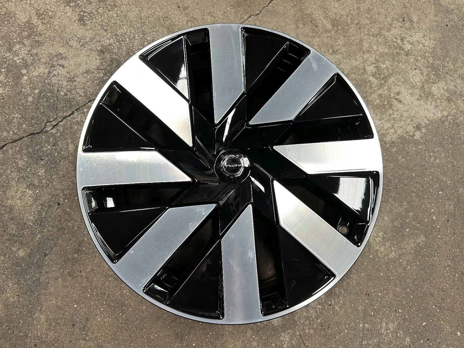 Genuine Used 19x8.5 Volvo S90 (4 Wheel) 5x108 fit C40 XC60 XC90 V60 ...