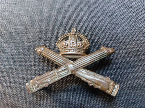 Nice heavy WW1 Machine Gun Corps Cap/ Pouch badge 4 lugs | eBay UK