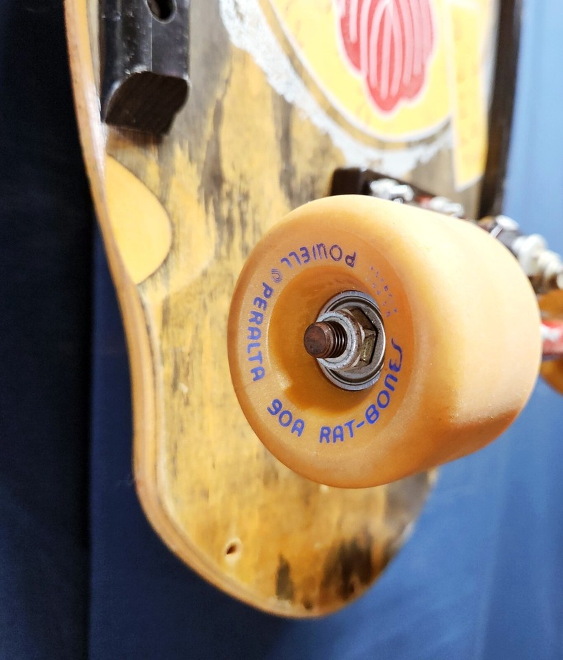 Retro! ~ (1986) Tracker / Lester Kasai / Oak Leaf / Complete Skateboard ...