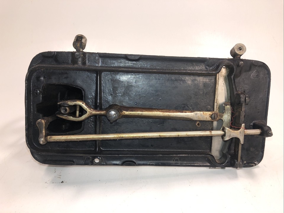 Antique Foley & Williams MFG Co Goodrich ‘B’ Treadle Sewing Machine ...