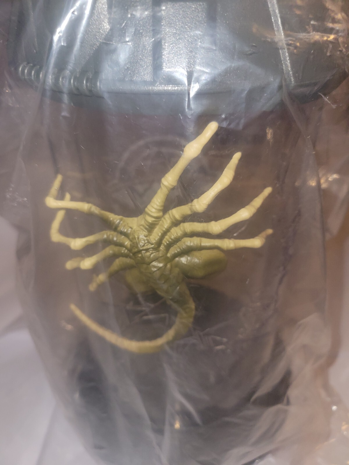 Regal Cinema Exclusive Facehugger New Alien | Grelly UK