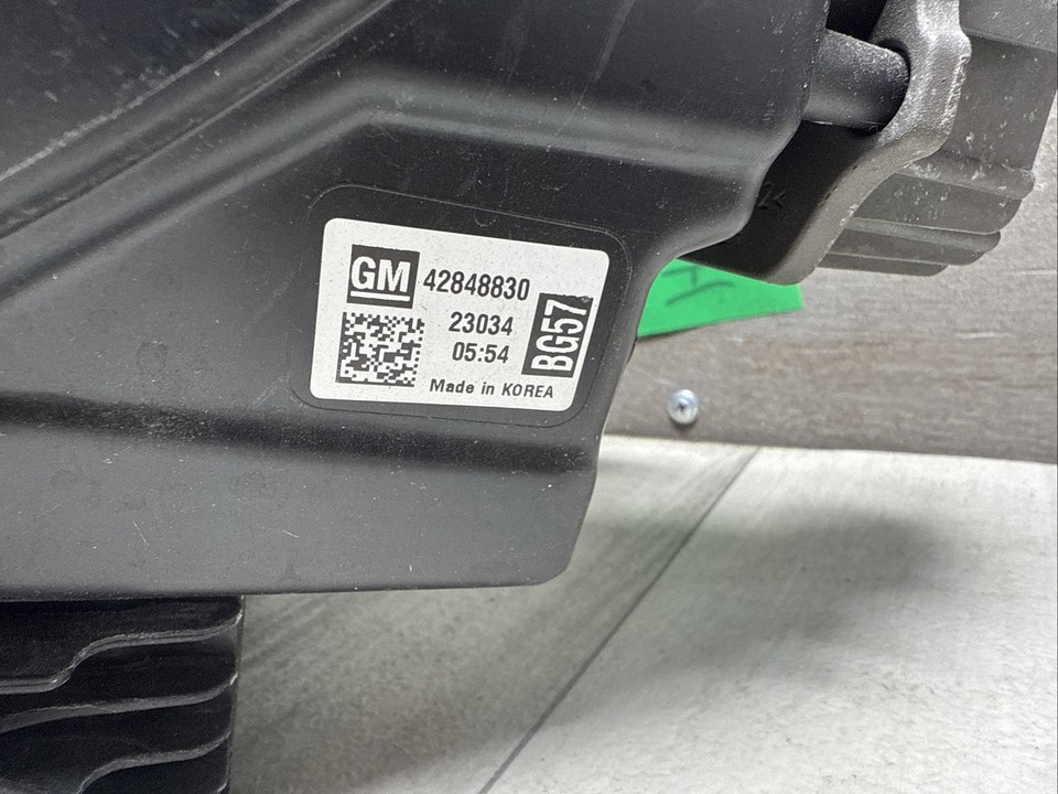 2020-2023 Buick Encore GX LEFT LH DRIVER SIDE HEADLIGHT USED OEM ...