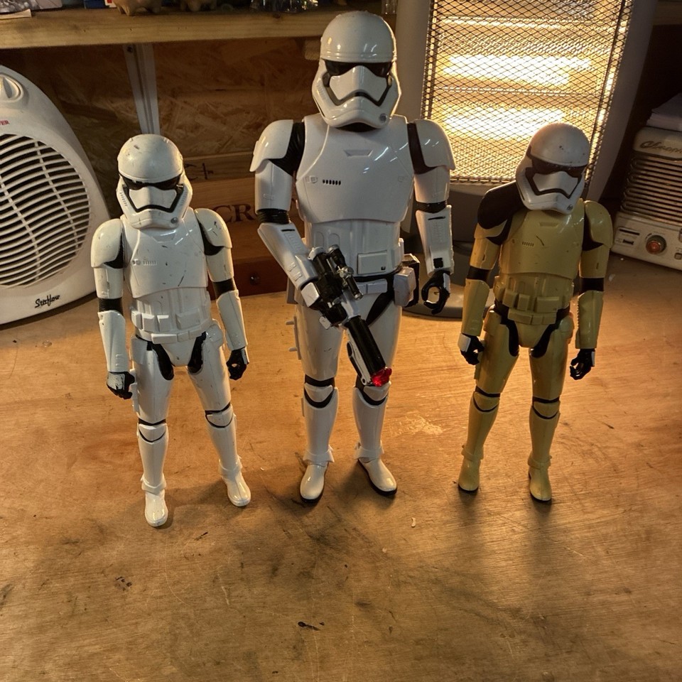 Star Wars Three Stormtroopers Installing Sold As One Lot Stormtroopers ...