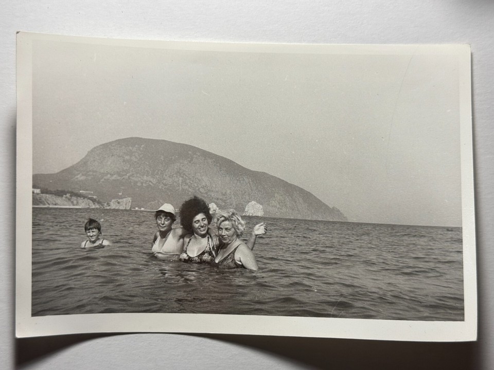 1970s Women Beach Beauty Female Vintage Swimsuit Snapshot Vintage B&W ...