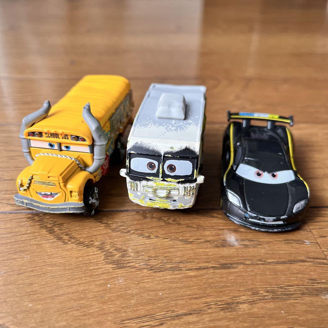 Disney Pixar Cars Arvy Dr. Damage Mini Micro lot Diecast 1.5" Metal