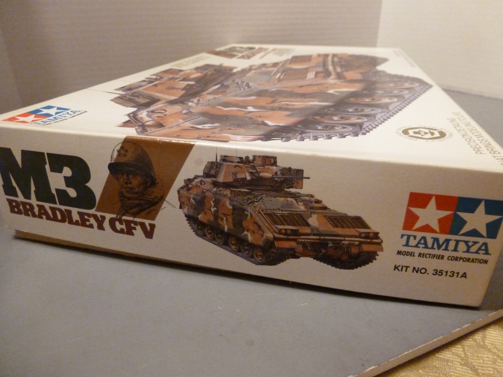 TAMIYA 1/35 BRADLEY FIGHTING VEHICLE #35131 | eBay